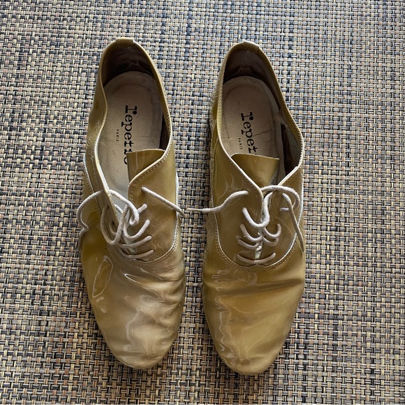 Repetto | Shoes | Repetto Paris Beige Patent Laceup Oxford Shoes | Poshmark